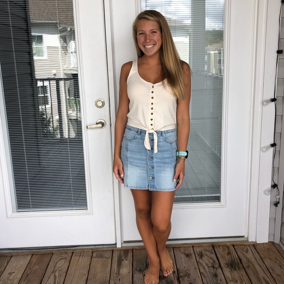 Carley's Closet (@carleyh23) | Poshmark